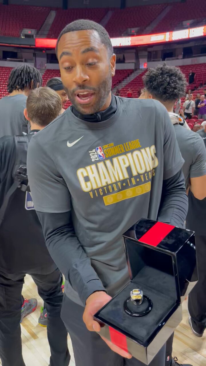 Wayne ellington store