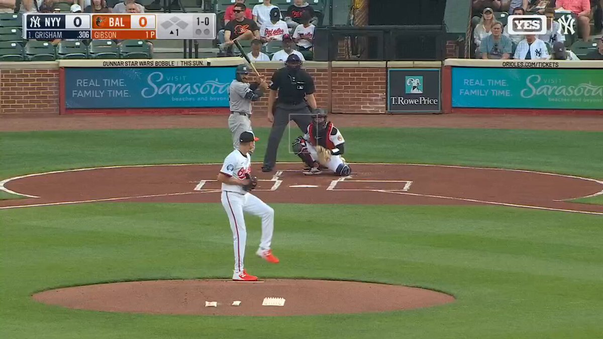 경기 시작하자마자 백투백투백 홈런 때리는 양키스 - MANIA