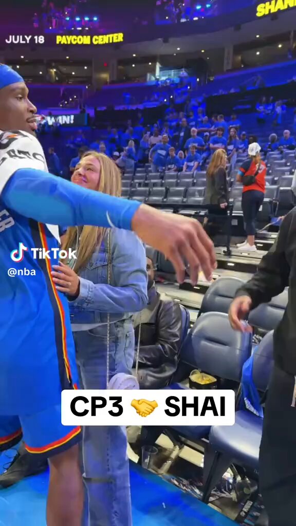 경기 후 크리스 폴을 만난 SGA - MANIA