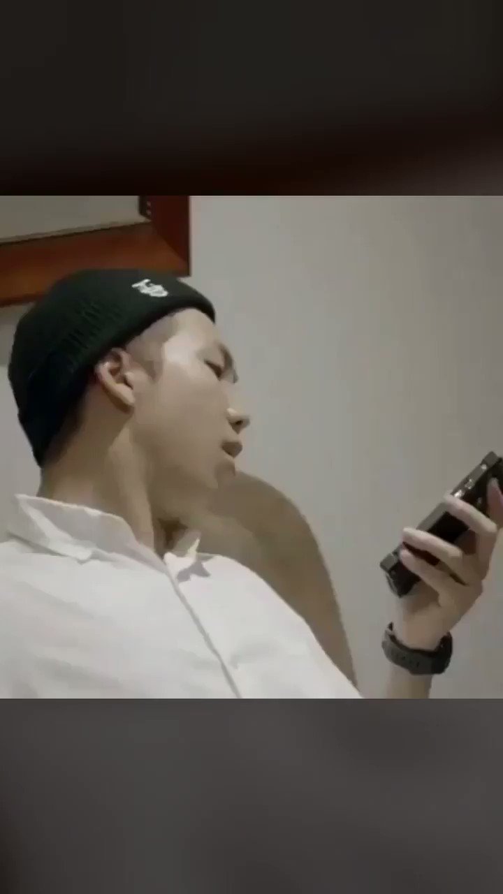 π£π¨π¨π§π¬ π°π‘π¨π«πβ’ π On Twitter Joon Reading My 372828th I Wanna Suck Namjoons Dickβ Tweet