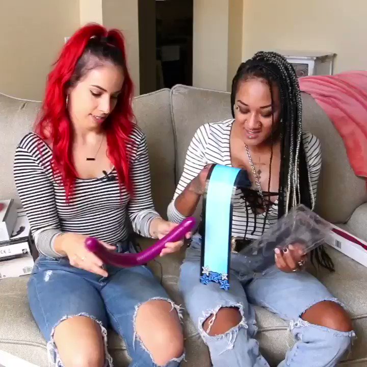 Arielle Scarcella On Twitter Lesbian Sex Positions For Two Bottoms