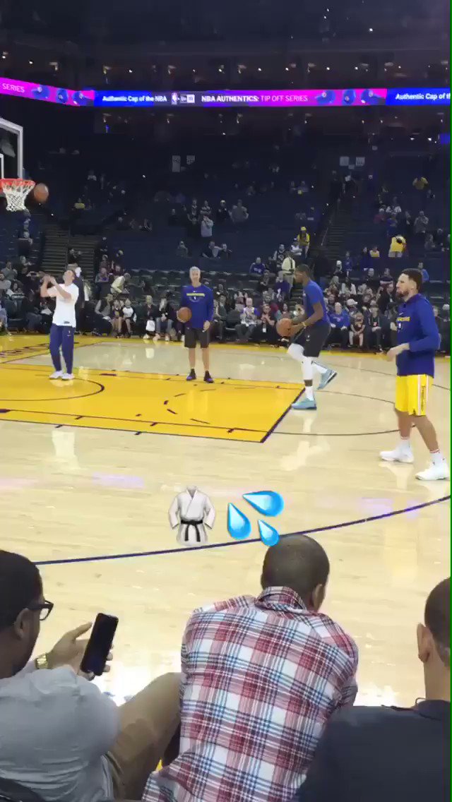 2018-19 NBA Game 12 GSW vs MIL - posfie