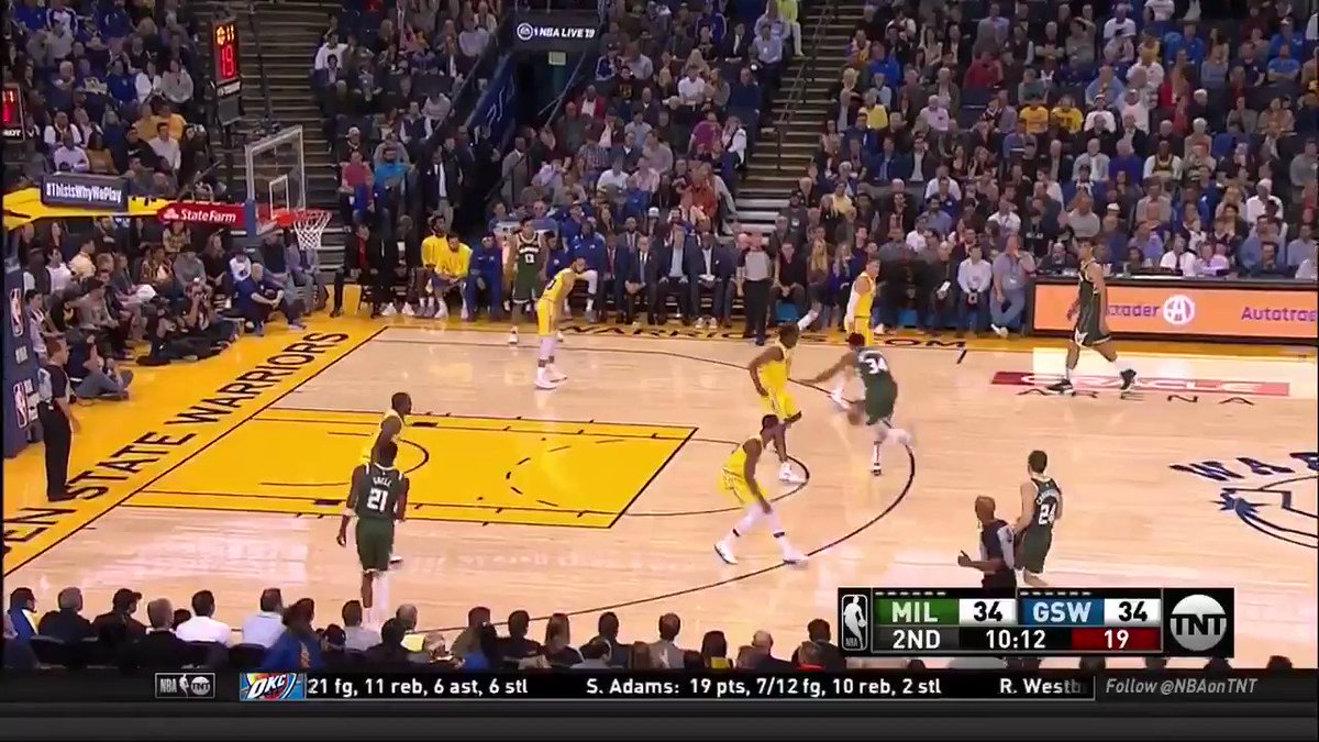 2018-19 NBA Game 12 GSW vs MIL - posfie