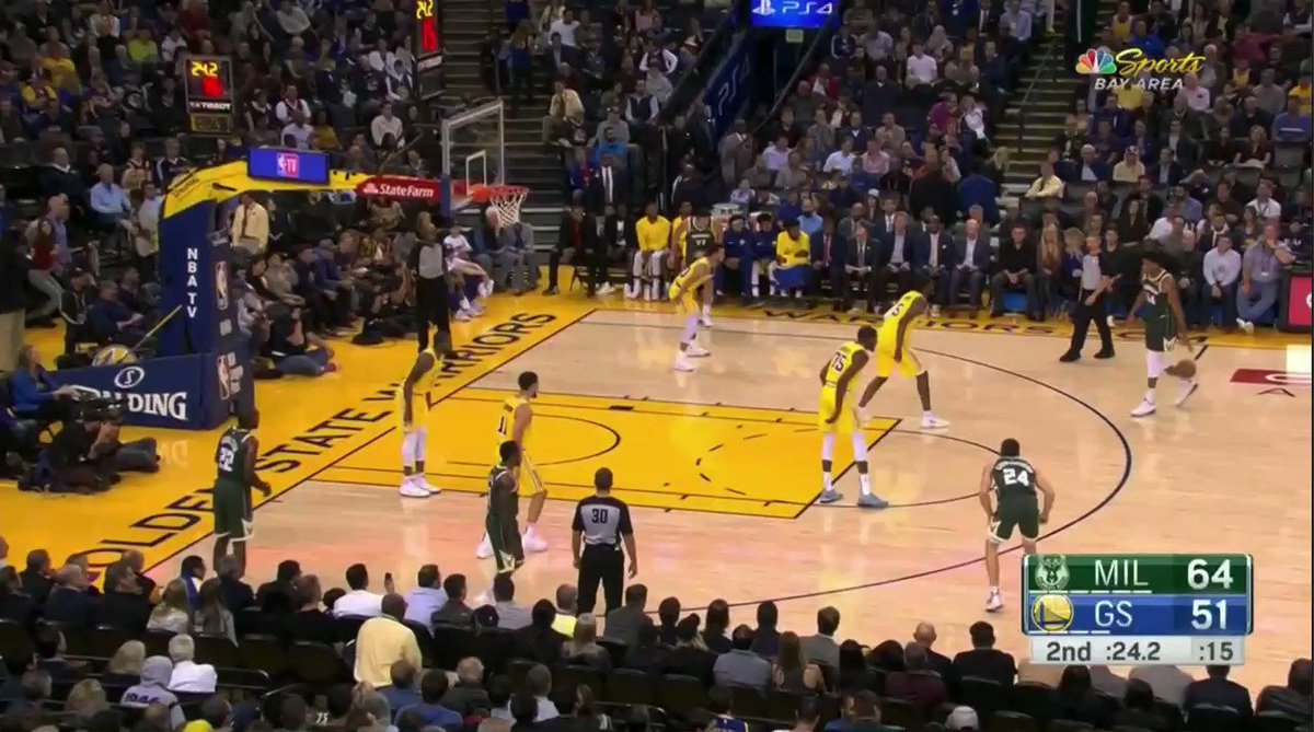 2018-19 NBA Game 12 GSW vs MIL - posfie