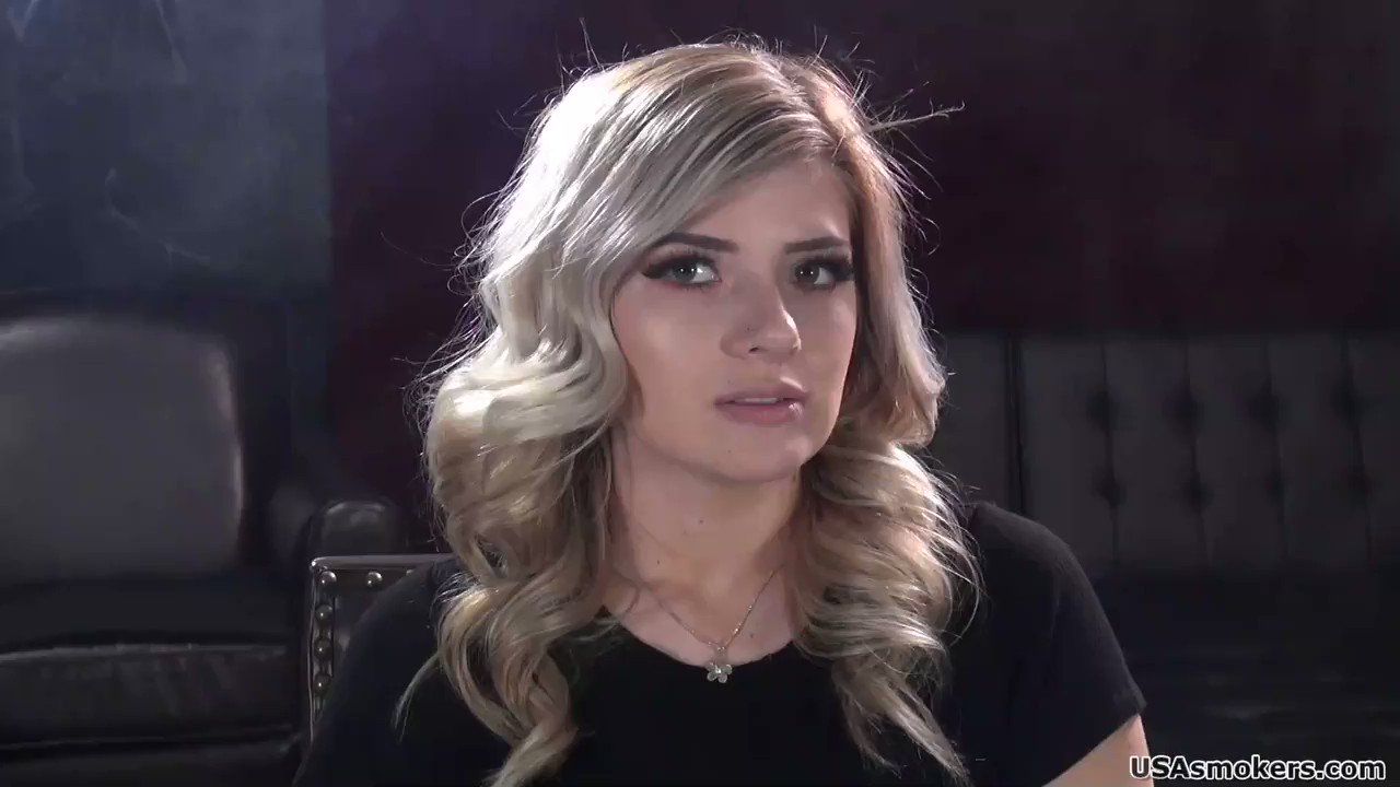 USA SMOKERS on Twitter: "Britt From Her New Smoking Video !! #smokingfetish #smoking https://t ...