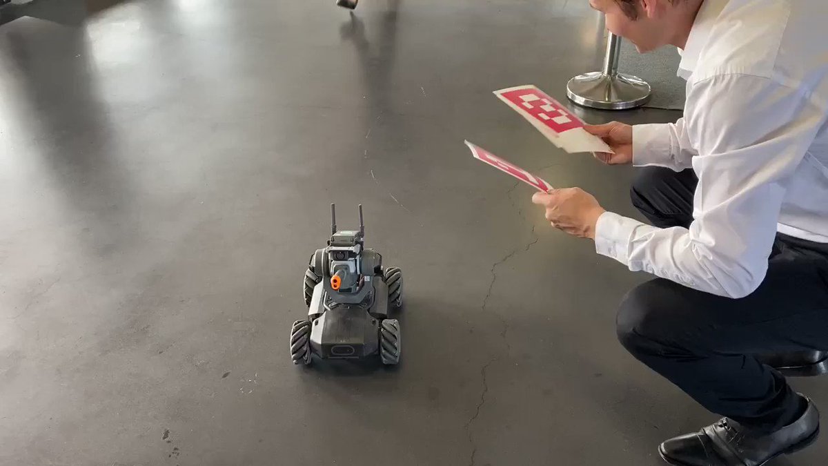 El DJI Robomaster S1 tiene 31 sensores y puede programarse con Python y ...