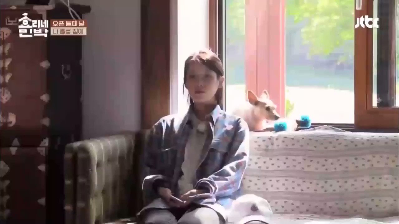 iu doing things on Twitter: "iu spacing out and then napping afterwards (2017) https://t.co ...