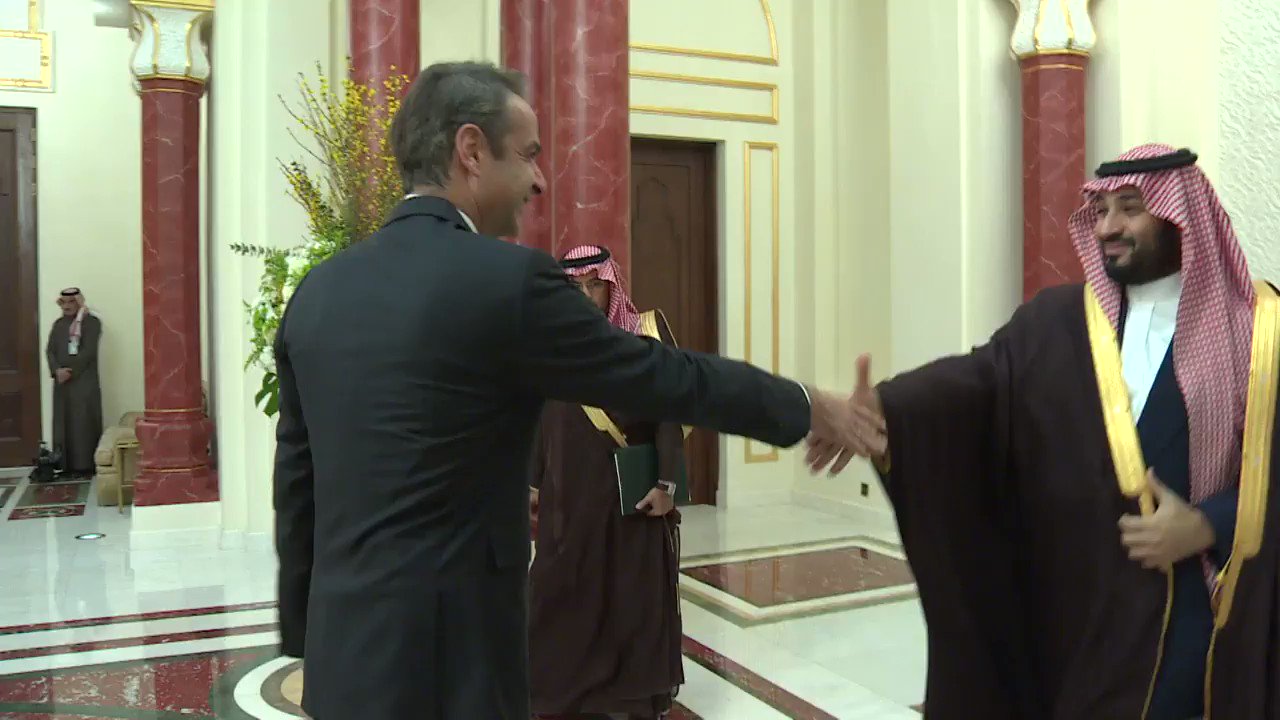 بدر العساكر Bader Al Asaker On Twitter سمو ولي العهد يجتمع مع رئيس