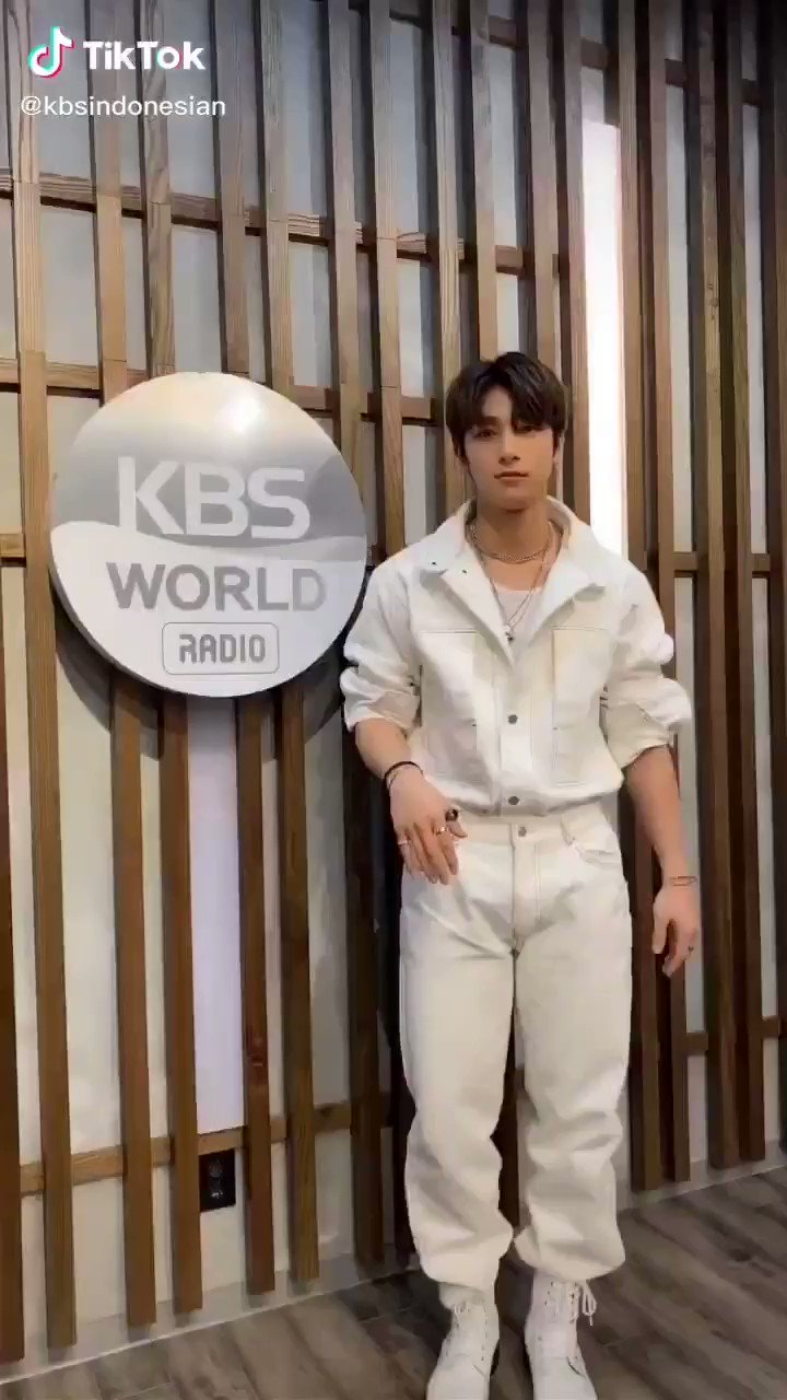 𝐊𝐔𝐃𝐎 on Twitter: "200221 Lee Hangyul & Nam Dohyon on KBS World Radio Indonesia Broadcast ...