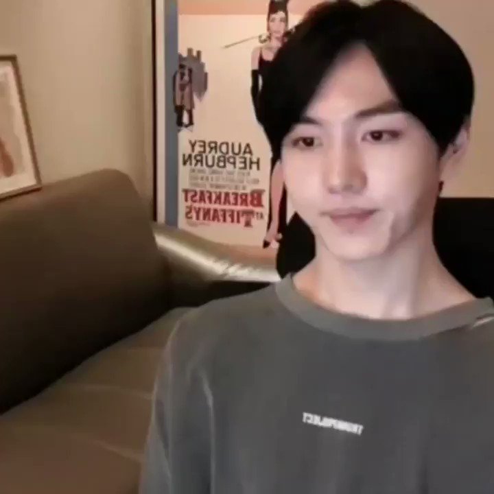 날린 On Twitter 베이비 추는 강형구 너무귀여워ㅓ서 헤드스핀하는중 인증가능 Gjtijadnqg Twitter 