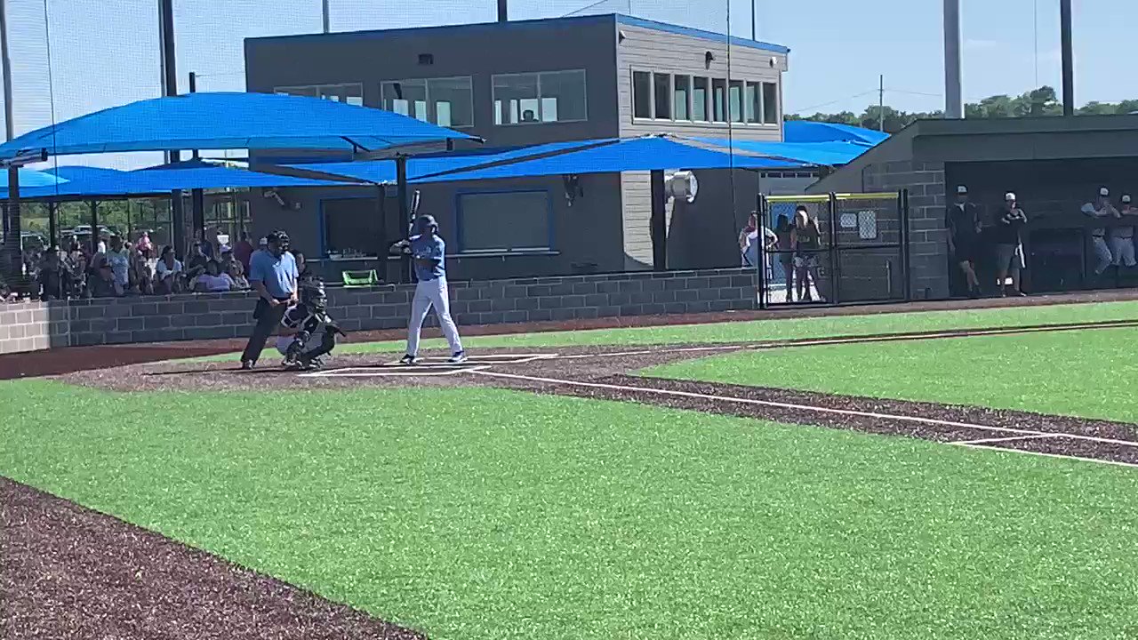 RoyalsScoutTeam on Twitter: "Ryker Edwards comes through with a two-out RBI to tie the game 2-2 ...