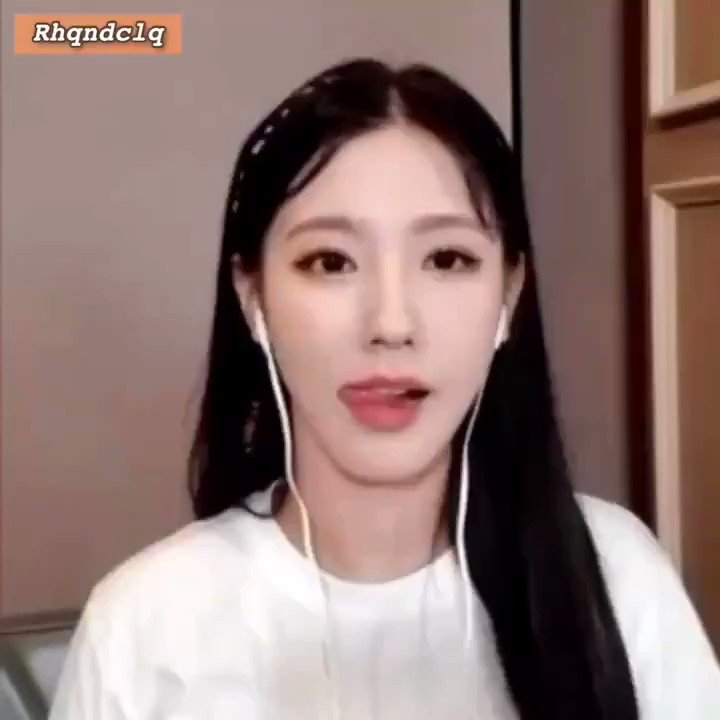 Pingu Hong Eunchae And Pochita Fans Antarctica On Twitter Rt