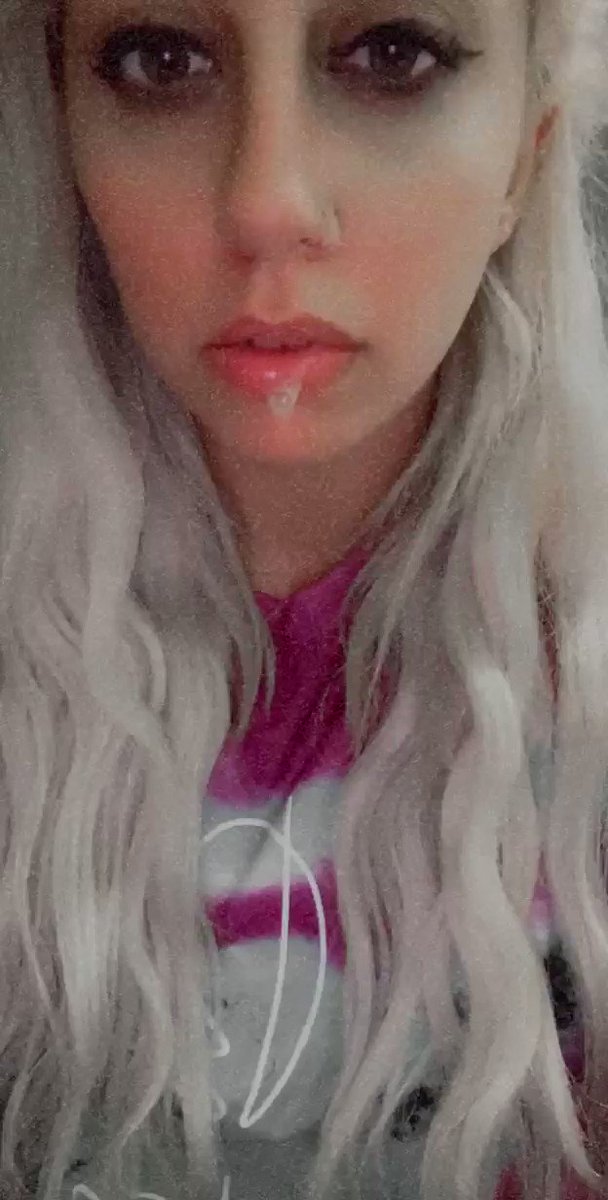 𝐆𝐎𝐃 𝐍𝐈𝐗𝐈𝐄 ♡ On Twitter Someones Throbbing For Daddys Spit If Only