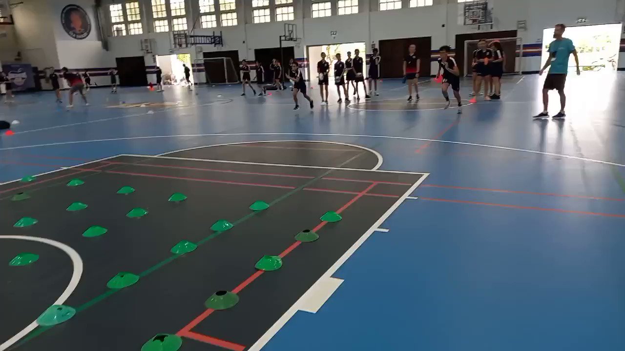 Physical Literacy in the classroom on Twitter: "Connect 4 Fun warm up ...