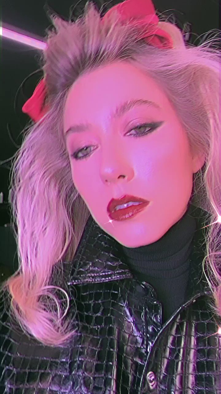 LIZ (@LIZ_Y2K) / Twitter