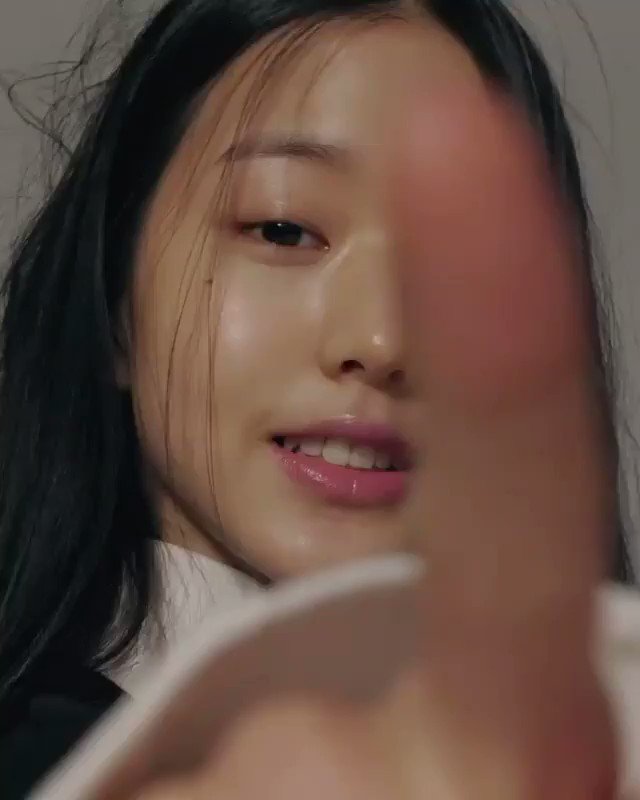 IZ*ONE GLOBAL on Twitter: "🎥 [VIDEO] 201021 VOGUE KOREA Instagram update with Wonyoung, Chaewon ...