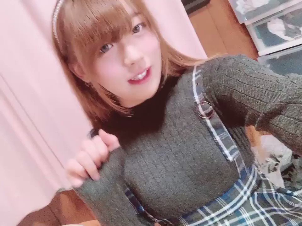 タイツの日ですけど相変わらず自撮 Twitterの動画をダウンロード