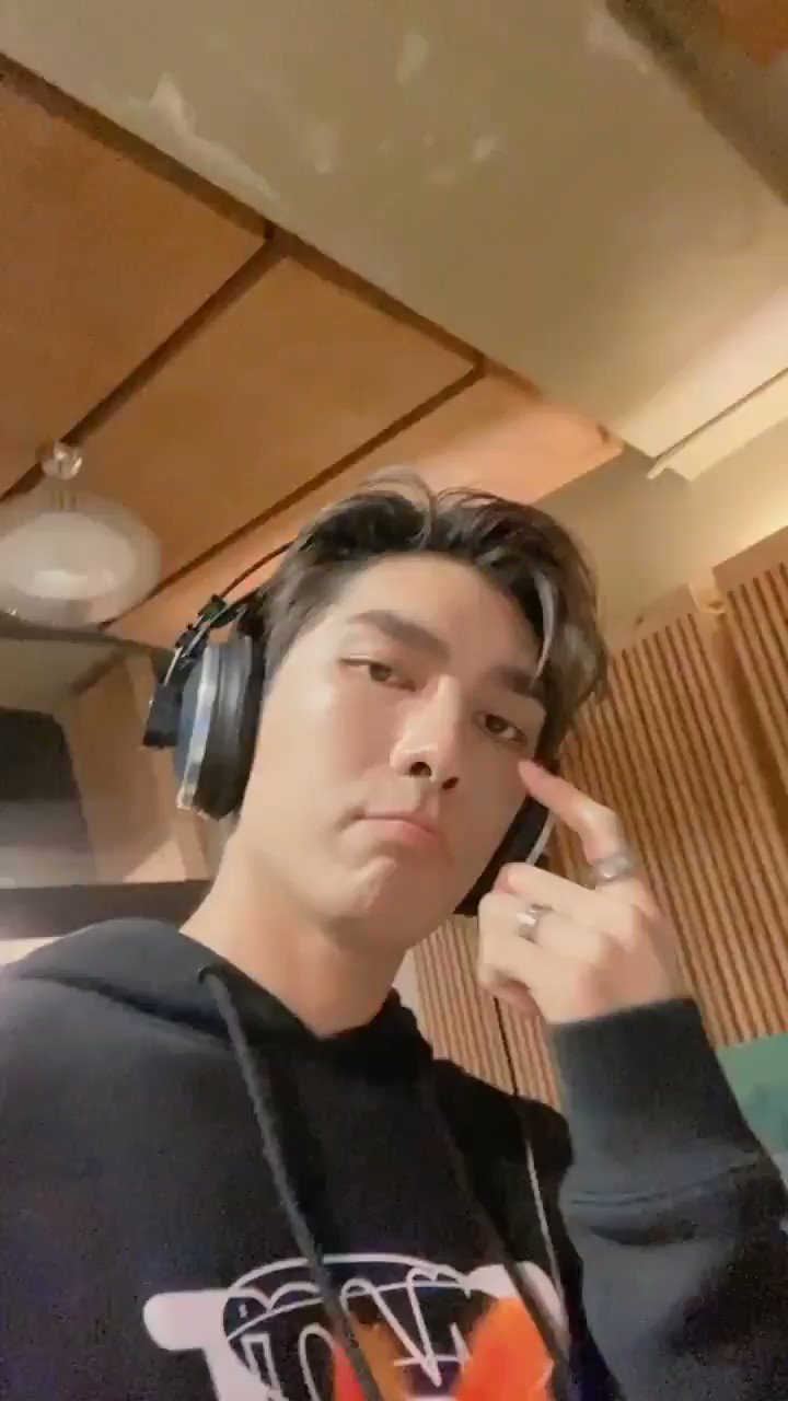 Mewlions Philippines on Twitter: "11/15/2020 💛 Good luck on rehearsal! @MSuppasit 🎶🎤 # ...