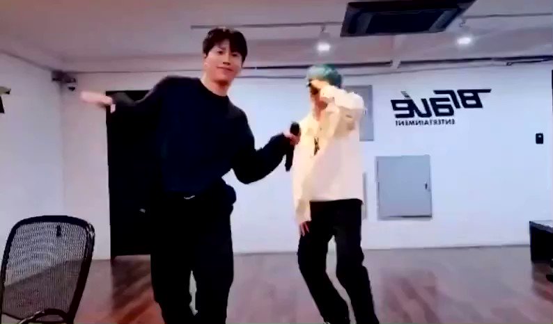 dkb loops 🚩 on Twitter: "teo and gk - bermuda triangle [ #다크비 #DKB @DKB_BRAVE ] https://t.co ...