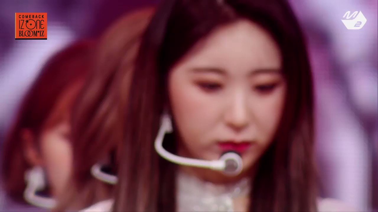 iz*one performance on Twitter: "izone - ayayaya at the bloom*iz comeback showcase (part 1) https ...