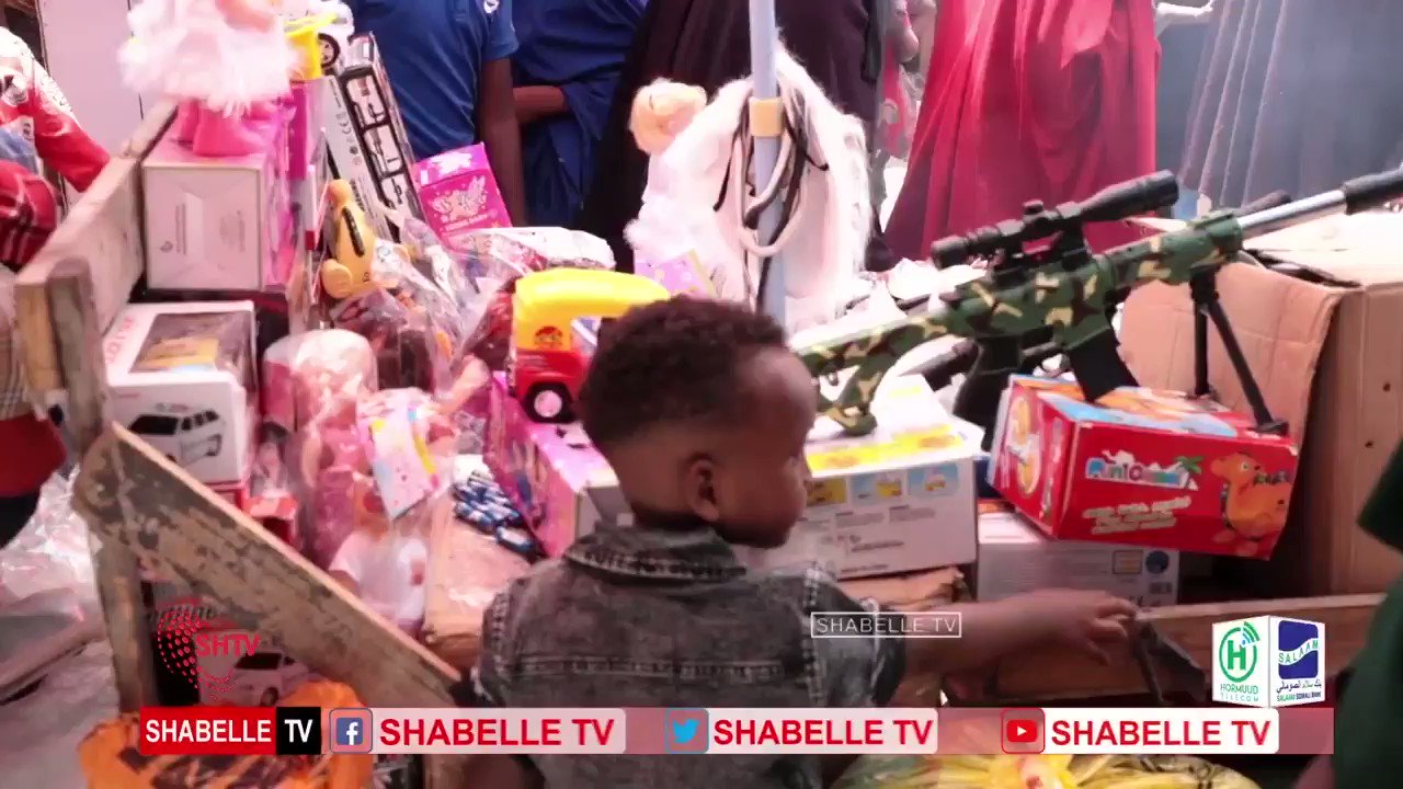 Shabelle Media Network on Twitter: "In Mogadishu, many people are buying new clothes and other ...