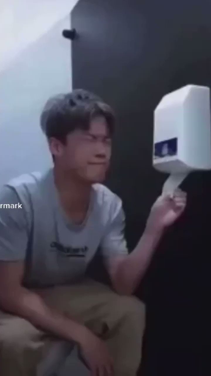 Daily Videos On Twitter Humansnocontext Loevkpuh2s