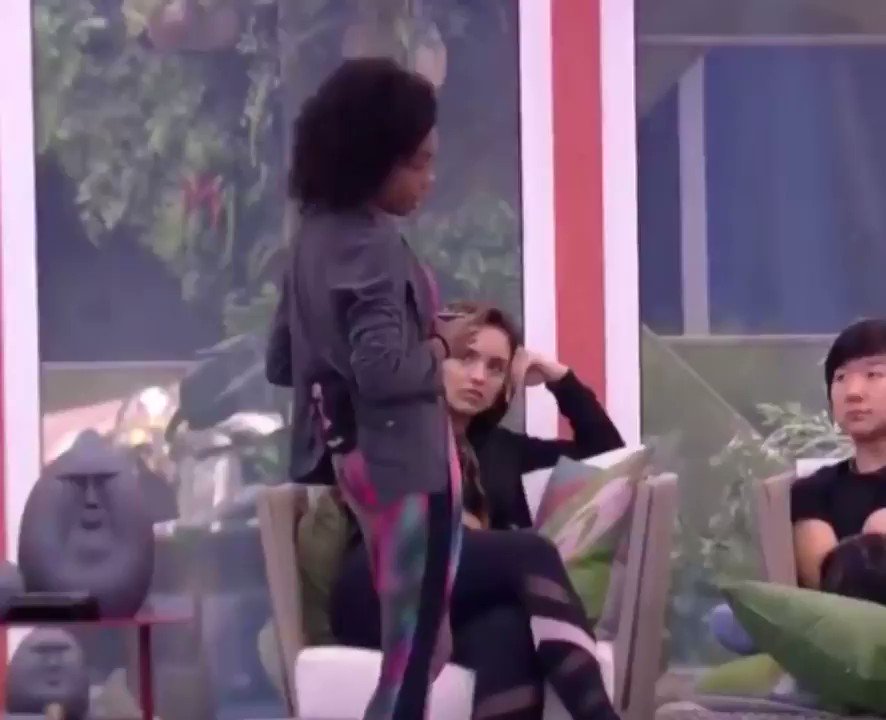 Acervo Memes on Twitter: "tem pessoas insuportáveis ali vai dar merda to de falando que vai dar ...