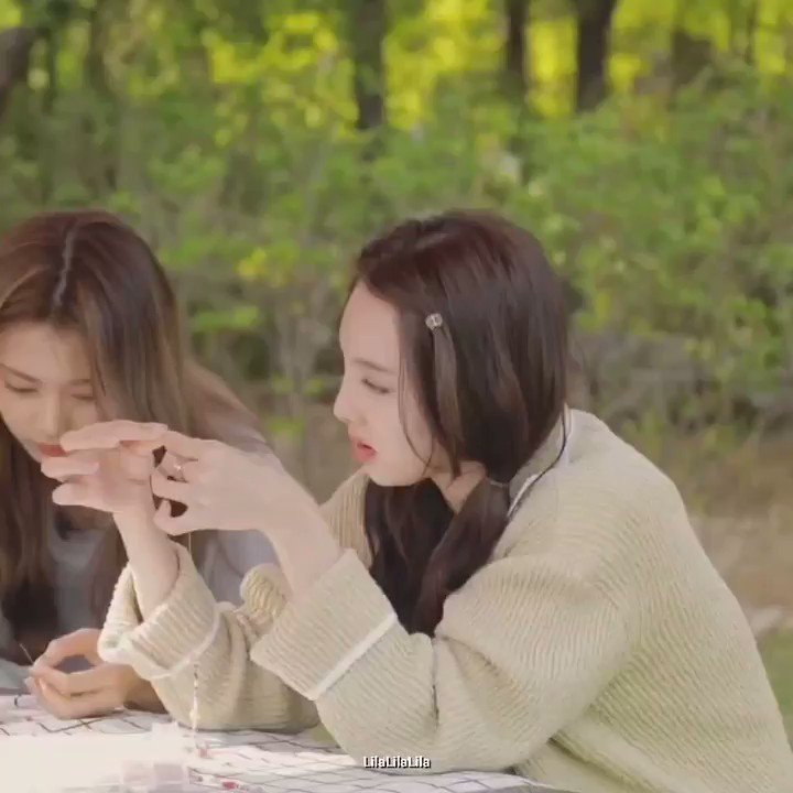 Lila 🎈🧜‍♀️ on Twitter: "MINAYEON, 영원히 https://t.co/gEgAcGTn5o" / Twitter