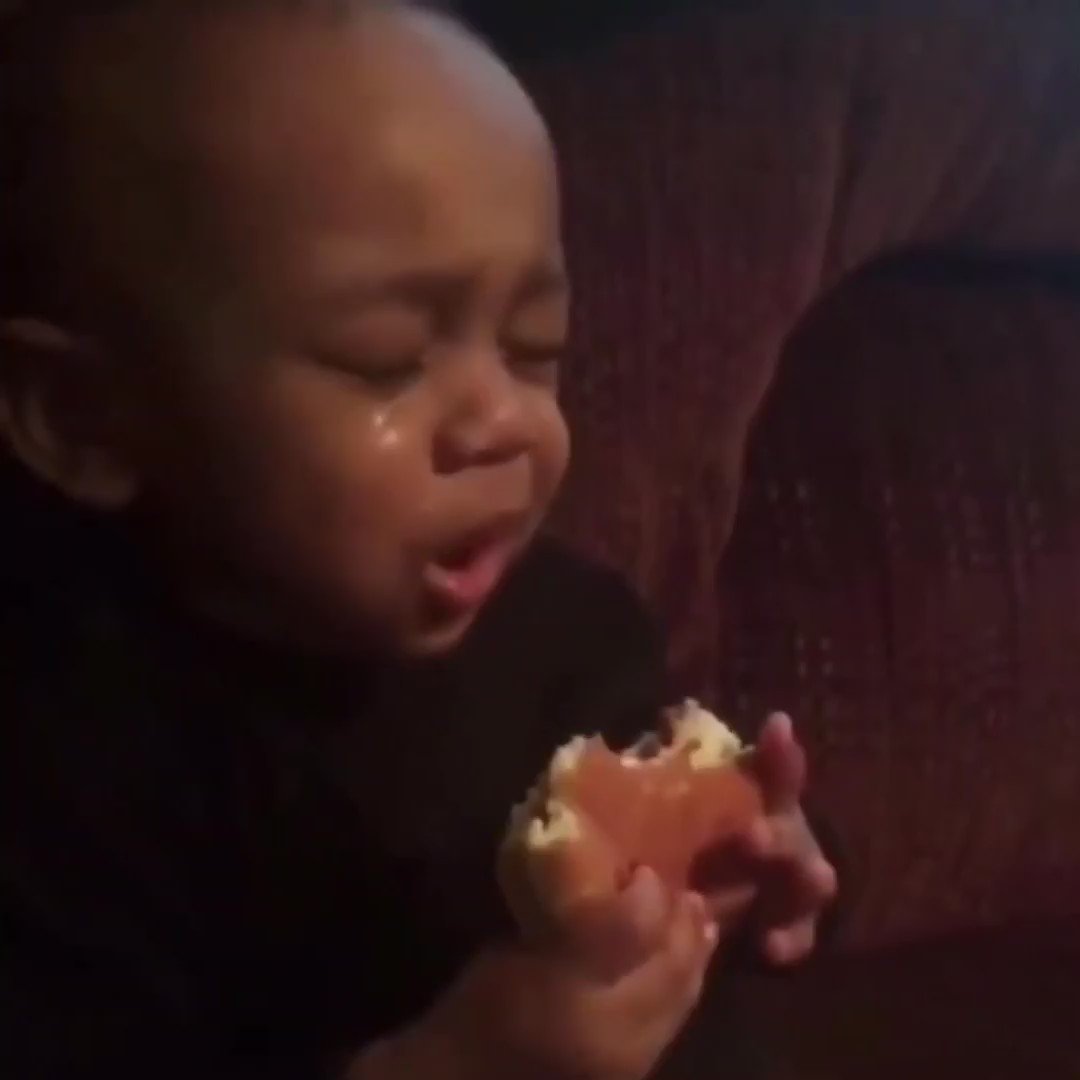 PopCrave on X kid crying while eating cheeseburger reaction https t 9lCy10ucTJ X