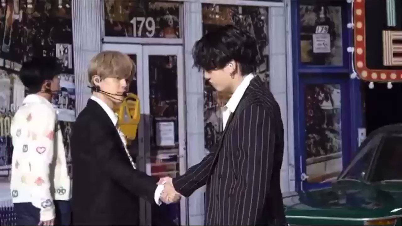 hourly jikook on Twitter: " https://t.co/cNGNxLWaYi" / Twitter