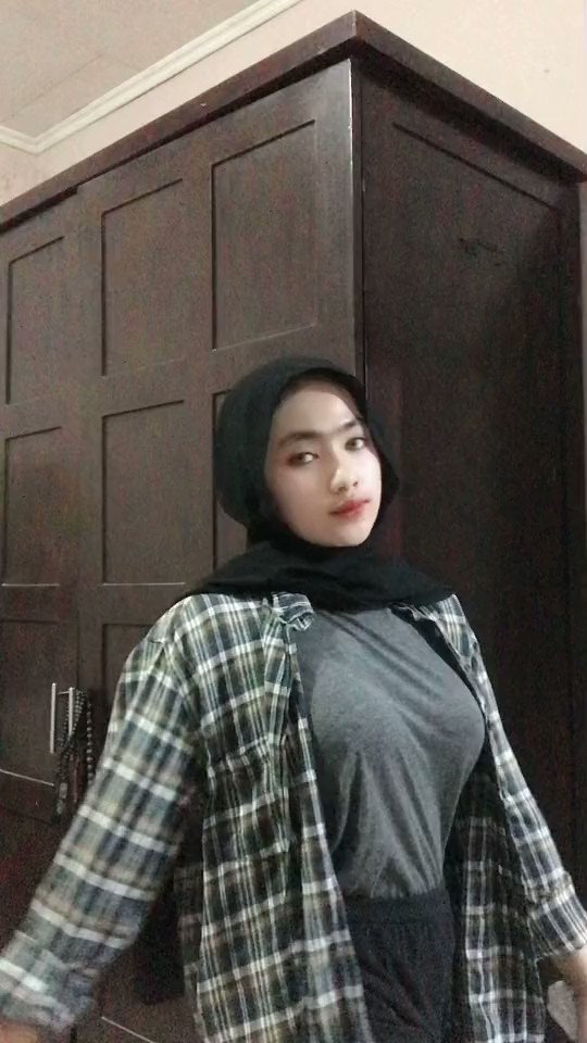 Pesona jilbab on Twitter: "RT @penyegar_tiktok: Meresahkan https://t.co/eWtrwobz5d" / Twitter
