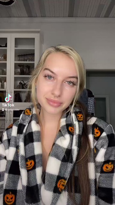 Tw Pornstars Cubbi Thompson Videos From Twitter Page 2