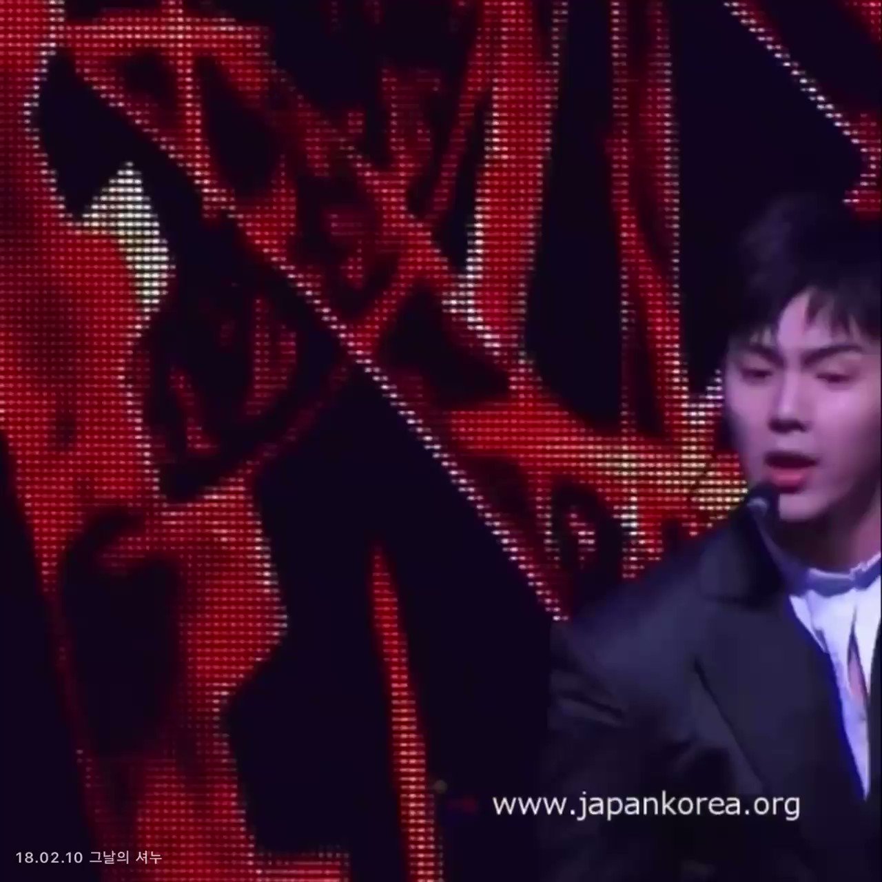 2018셔누 on Twitter: "180210 셔누 주헌 하얀소녀 무릎꿇 https://t.co/BLcgYvHZbw" / Twitter