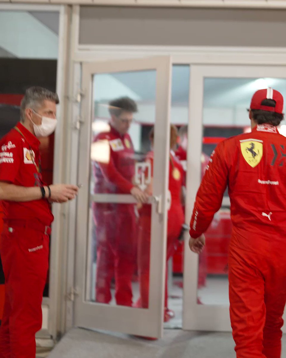 Video: Mattia Binotto congratulating Carlos Sainz after qualifying for Qatar GP