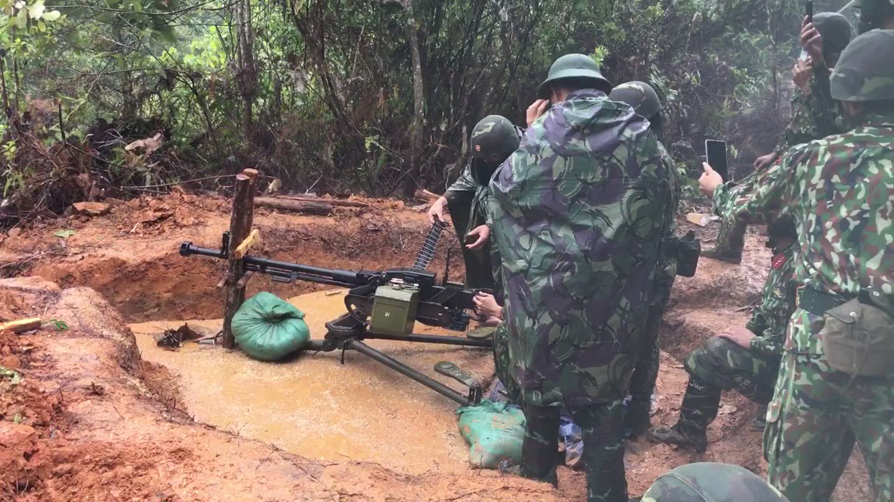 Lee Ann Quann on Twitter: ""Enfilade fire" Personnel from Vietnam Militia digging in as part of ...