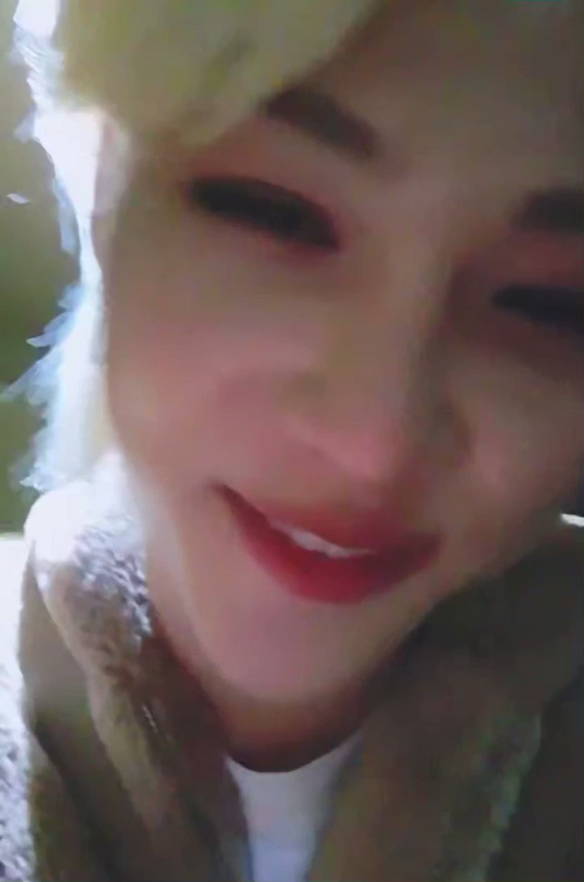 Lora Dora |-/ (@reserva_stan) / Twitter