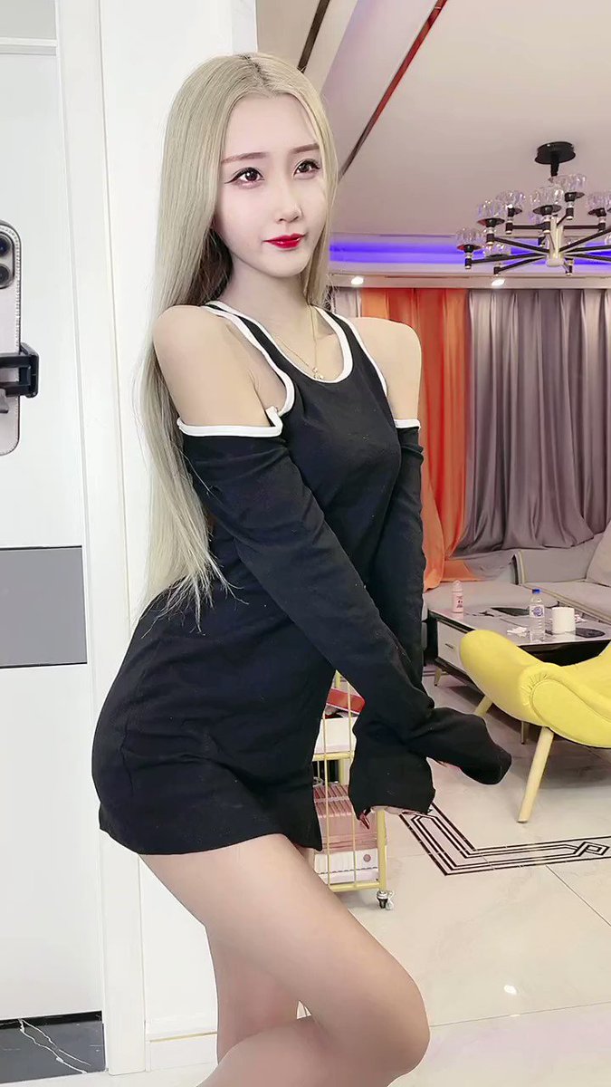 ＃美女 ＃包臀裙 ＃跳舞 我爱美熟女 @lkl_cookie