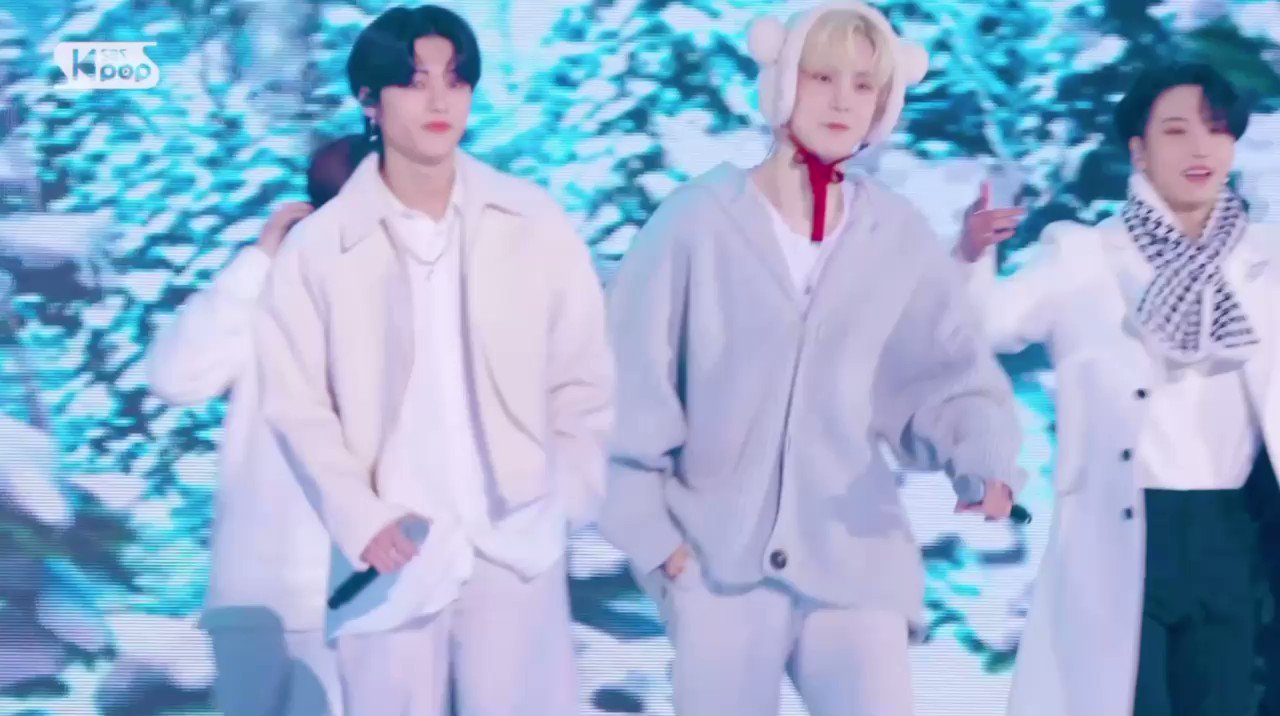 초록🌱🌿🍃 on Twitter: "윤호 AOTM 존버 기원 61일차 https://t.co/HsrUJ6jA72" / Twitter