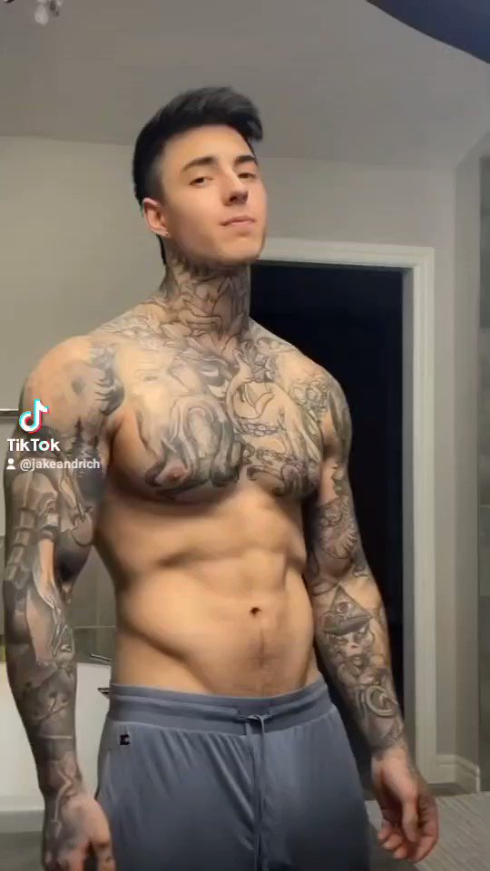 Jake Andrich / Jakipz™ on Twitter: "Don't forget to follow me on Tiktok 😏! https://t.co ...