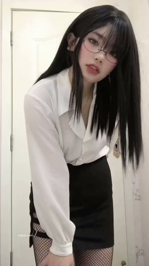 全网主播福利资源【常乐谷】 On Twitter 抖音：在下小羊 美少年 多多福利在置顶推文 —————————— 转推关注有惊喜多多 超短裙 抖音 裸舞 巨乳 抖奶 