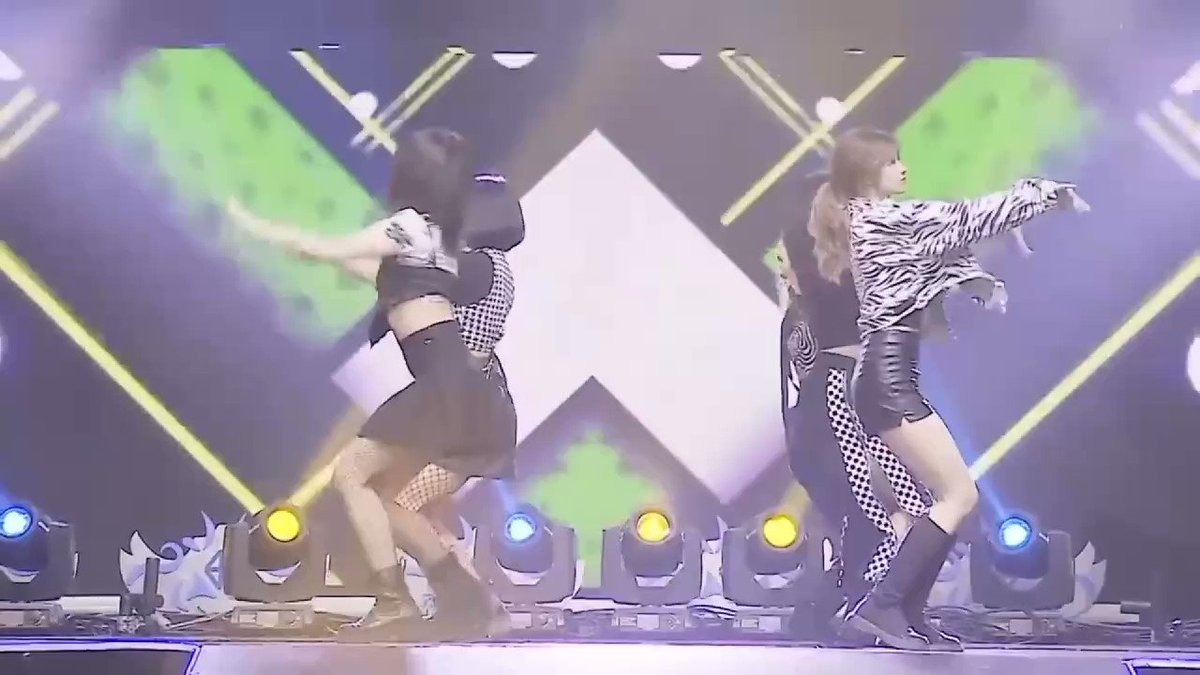 raf 🍒 on Twitter: "[#KAIA_CHARICE CUT] KAYAbyKAIA DANCE UNPLUGGED Happy #InternationalWomensDay ...