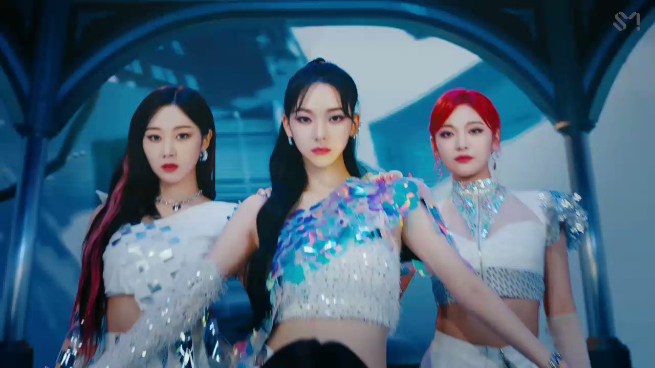 on Twitter: "aespa 에스파 'next level' mv https://t.co/79y13DJsBb" / Twitter