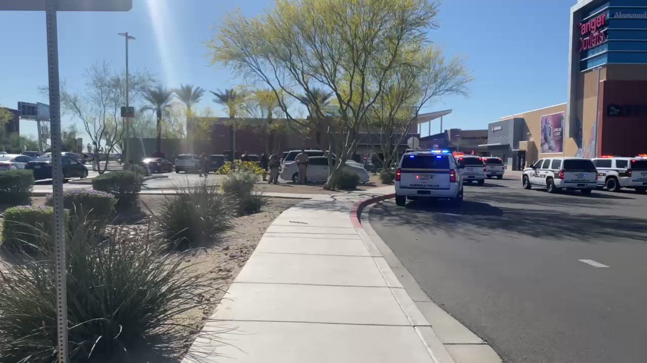 Nicole Grigg on Twitter: "NEW: law enforcement checking each vehicle in the parking lot. https ...