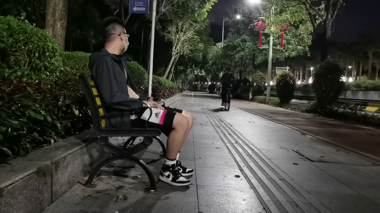 南面湿冷 On Twitter 深夜两个小时蹲路人 不完全统计碰到了15个 夜深了,可以路边裸取外卖 最后忍不住了就射精了 Fmiicstubr Twitter
