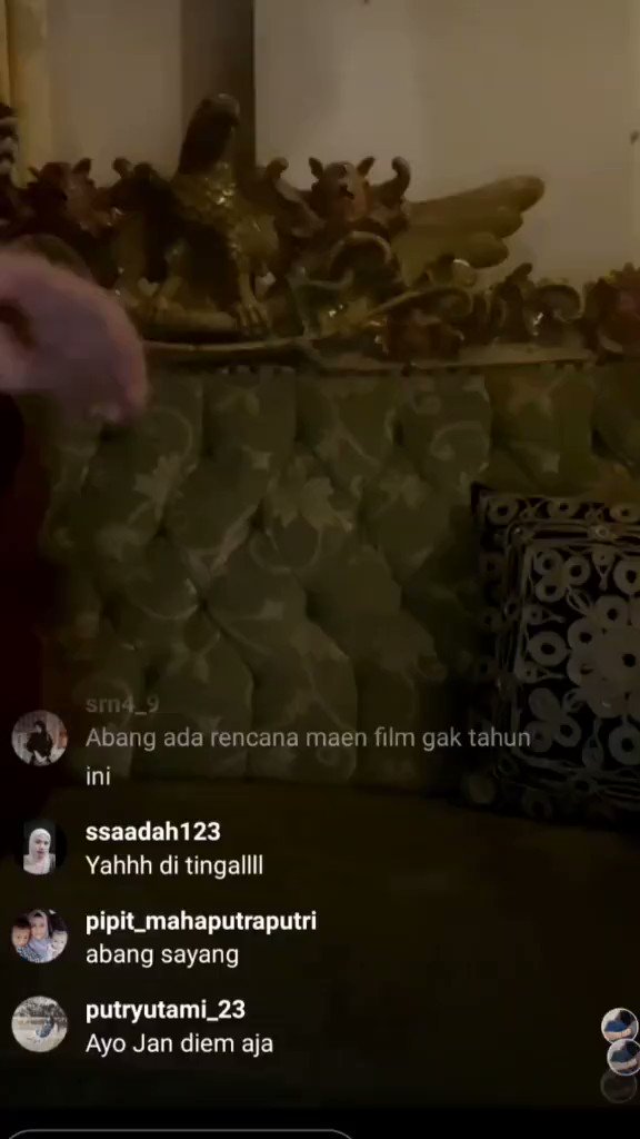 MRVVIP on Twitter: "Aliando shirtless on live broadcast. #selebwatch https://t.co/3TCRQ6fjOQ ...