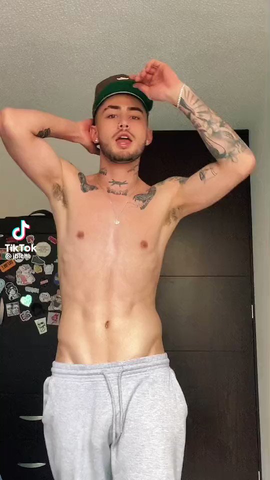 Tiktok Bulge On Twitter Rxvamfthx8 Twitter