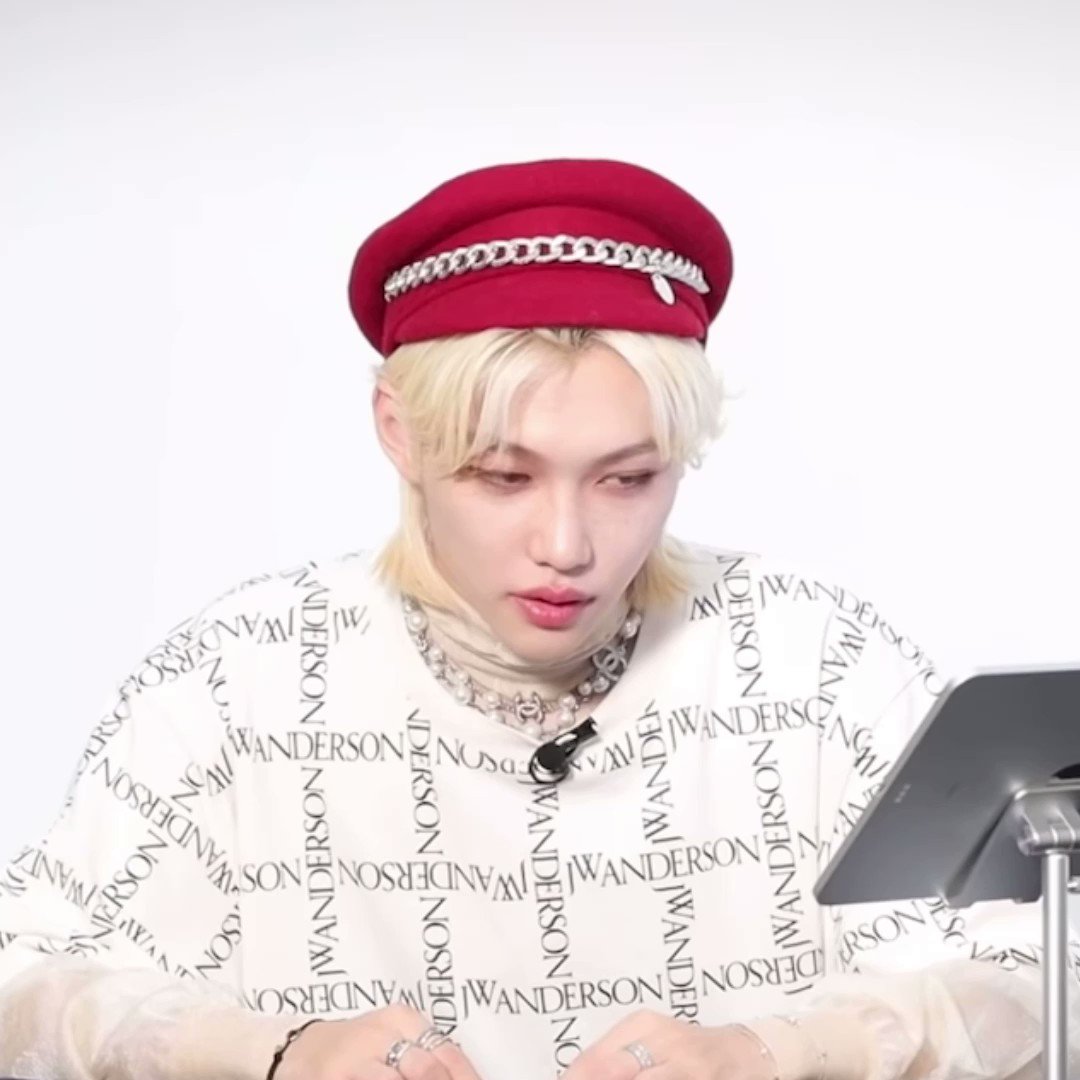 felix loops on Twitter: "felix’s singing voice is so pretty 🤍 https://t.co/HS3Oa0lNCb" / Twitter