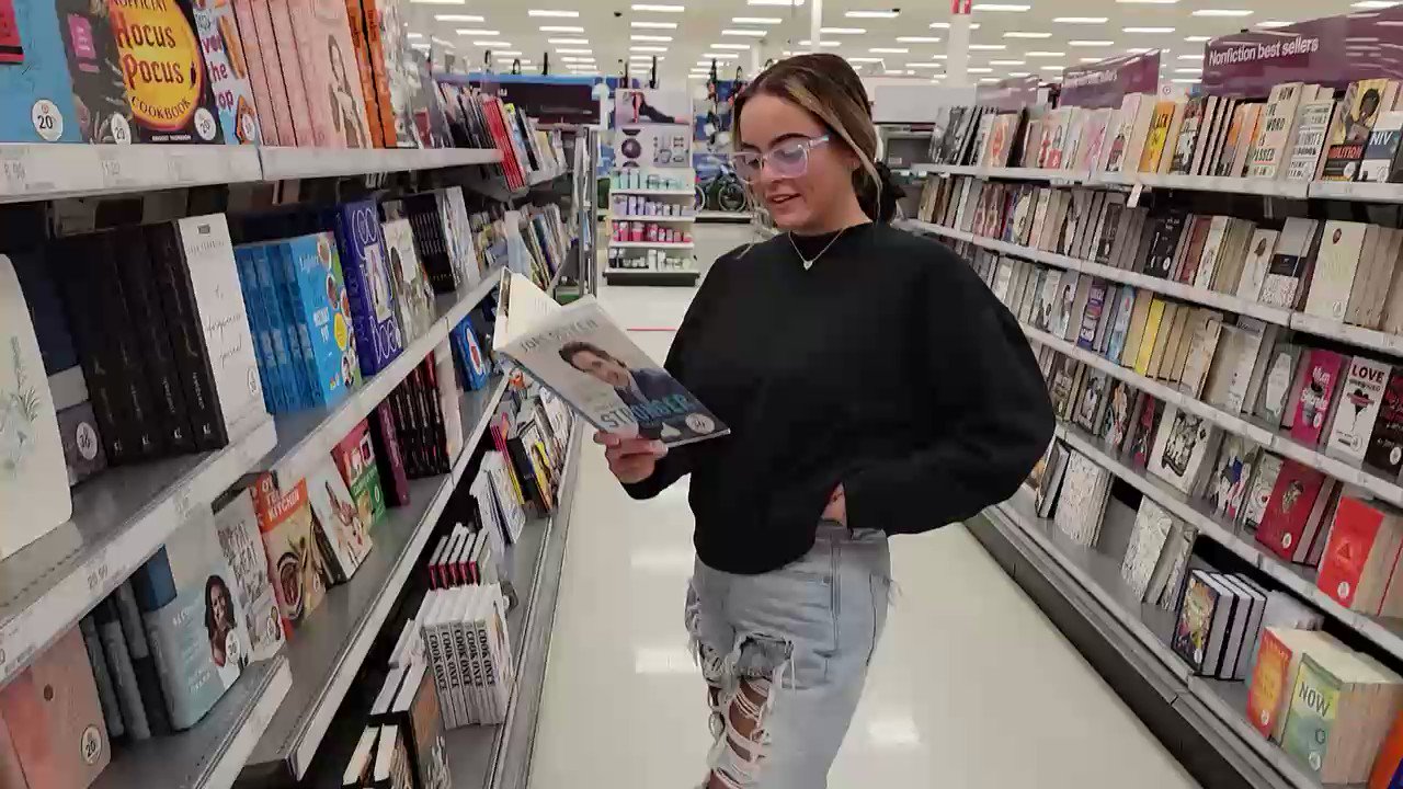 Alexis Kay La And Lv On Twitter Got Horny Looking For A New Book🤓🌶 Hh9sb831zq
