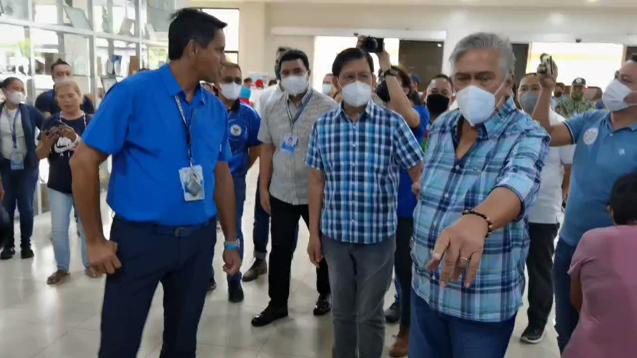 The Philippine Star on Twitter: "RT @PaoloSRomero: WATCH: Ormoc City Mayor Richard Gomez gives ...