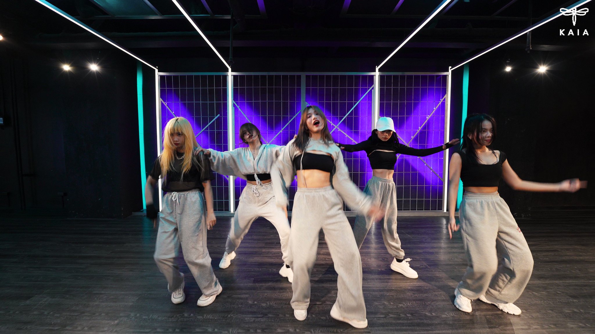 KAIA Official on Twitter: "[KAIA is Here] 'BLAH BLAH' by KAIA Dance Practice Moving ver ...